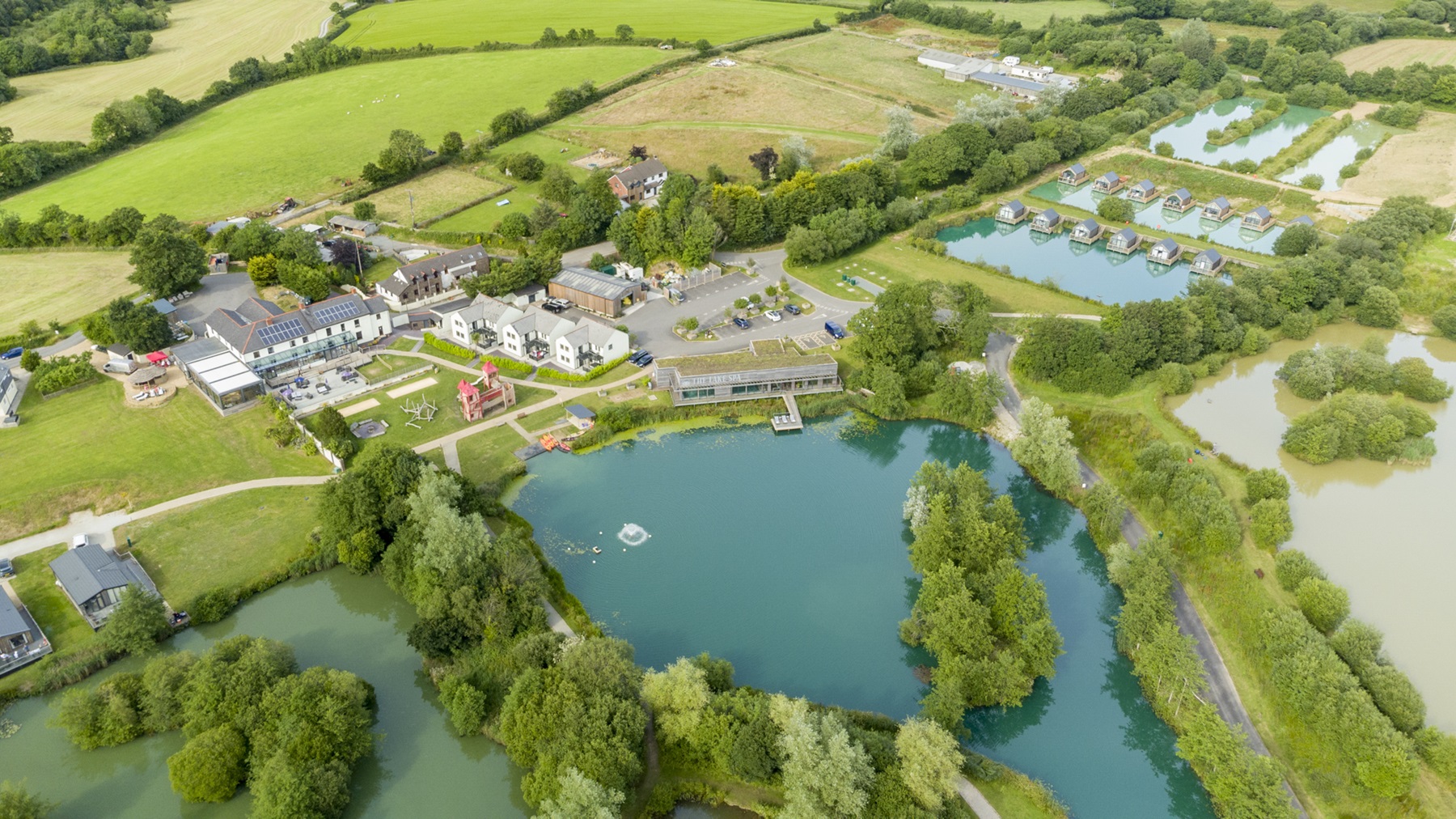 Clawford Lakes - Fisheries.co.uk